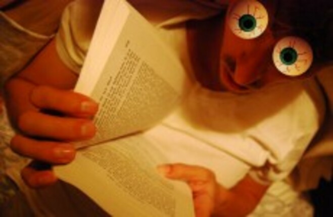 Debunked: Does reading in low light or staring at a screen damage your ...