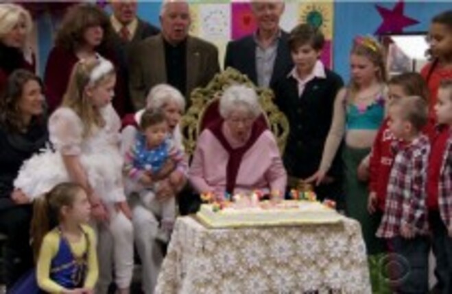 100-year-old American teacher Agnes has no plans to give up the day job