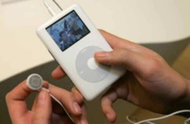 Apple will now recycle your old iPods and iPhones for free