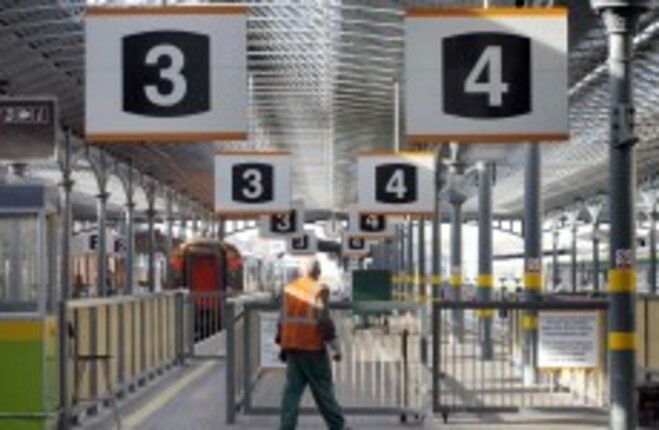 Irish Rail workers vote for industrial action but don't want to strike