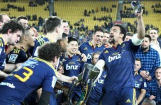 Poll: You decide on Elliot Dixon's crucial try in the Super Rugby final