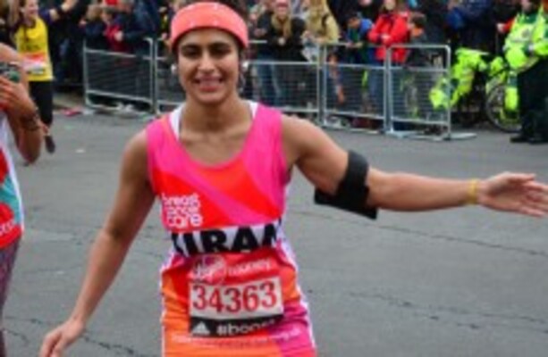 Woman (26) ran London marathon with 'period blood running down her legs'
