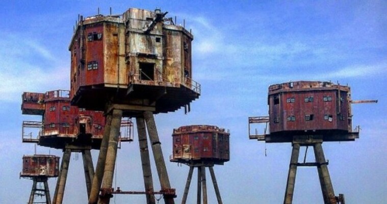 Here's 21 incredible photos of abandoned places from around the world