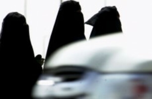 Saudi woman's 10 lashes sentence overturned by King Abdullah