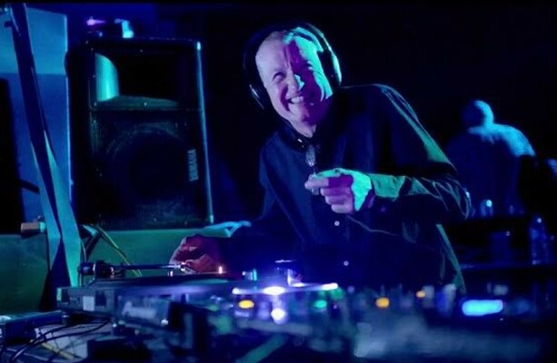 Former world snooker champion Steve Davis is playing a DJ set in Dublin ...