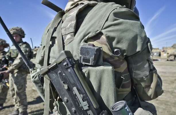 Transgender soldier becomes first woman to serve on frontlines of ...