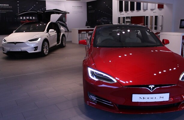 Autopilot and Ludicrous mode: These high-tech Tesla electric cars have ...