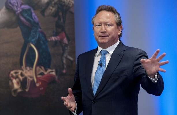 A billionaire Australian mining magnate gives away €266m in an 'act of ...