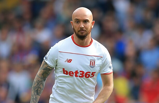 Stoke hand Stephen Ireland six-month deal as he continues comeback from ...