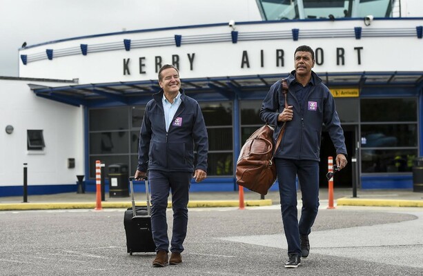Jeff Stelling and Chris Kamara are commentating at an underage GAA game ...