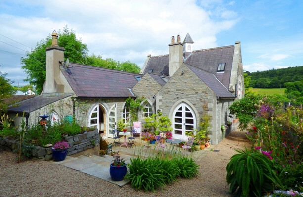 Step back in time with this beautifully converted 19th century schoolhouse