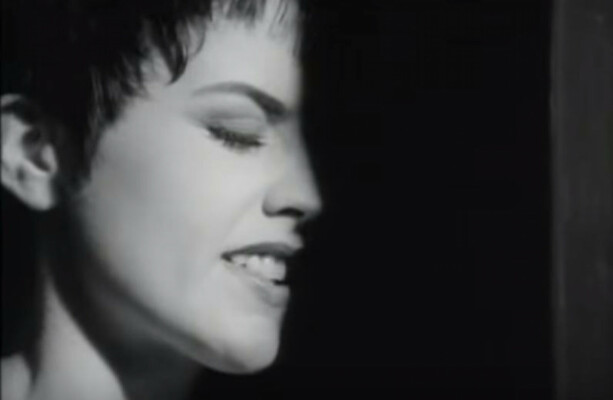 Watch: Linger - One of Dolores O'Riordan's finest vocals · TheJournal.ie
