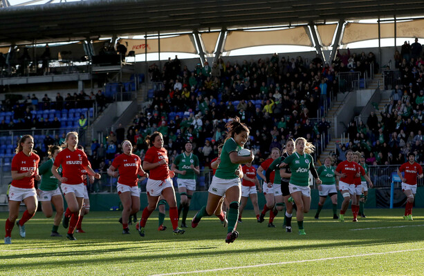 Five-try Ireland show clinical edge to claim bonus-point win over Wales