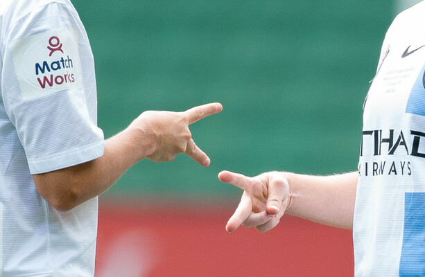 Referee suspended for using 'rock, paper, scissors' instead of the coin ...