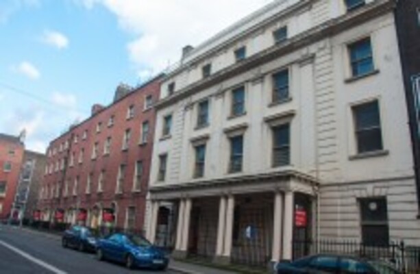 Call for public meeting on future of iconic Hume Street building