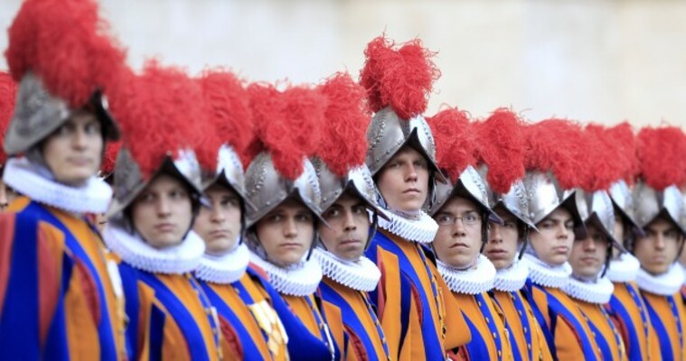 PHOTOS: Vatican welcomes 26 Swiss Guards into world's oldest army