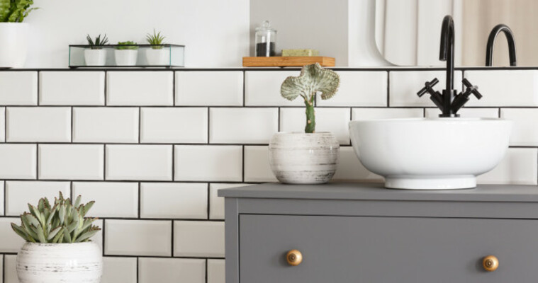 Love your loo again: 6 design tips to make a small bathroom feel spacious