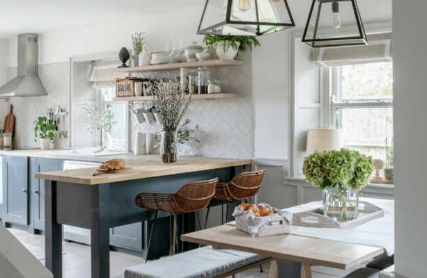 'I've mixed antiques and new pieces': Designer Geri shares her rustic ...