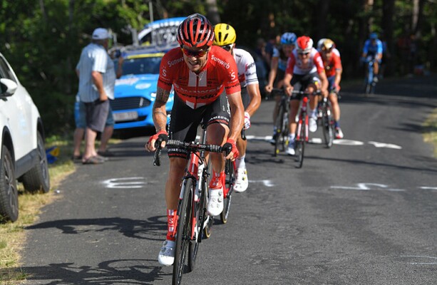 Nico Roche hangs on for sixth in blistering Tour de France stage