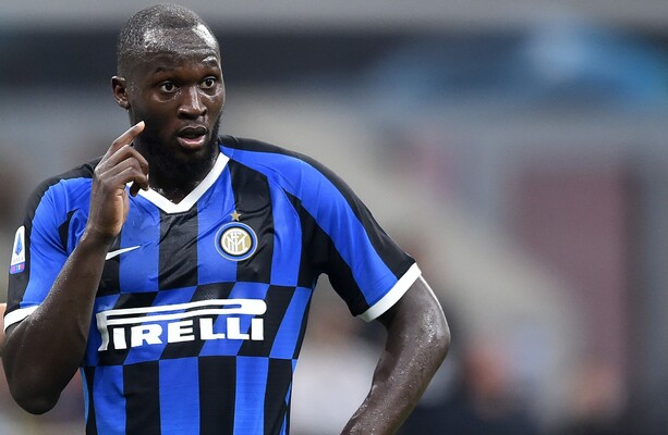 Romelu Lukaku hits back at Gary Neville, critics of his weight · The 42