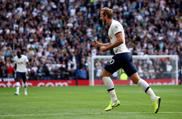 10-man Tottenham overcome Southampton despite Lloris error · The 42