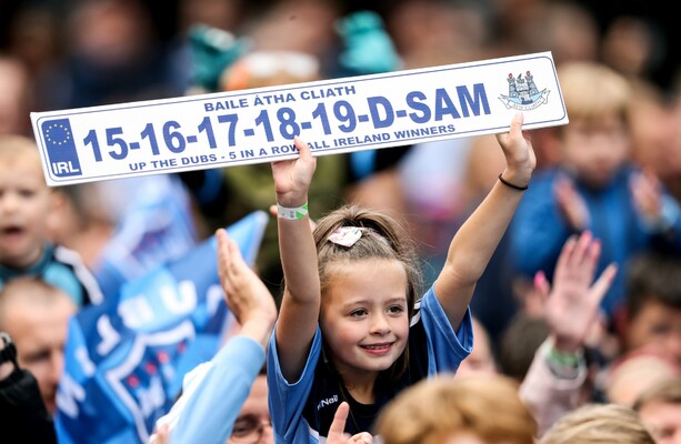 PHOTOS: Thousands of fans turn out to celebrate homecoming for Dublin ...