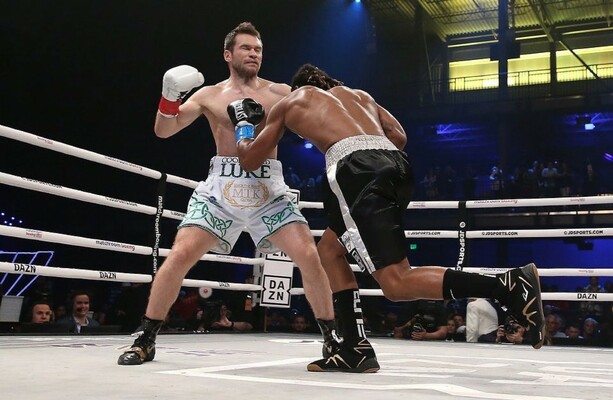 Disappointment for Dubliner Keeler as Andrade dominates Irish 'warrior ...