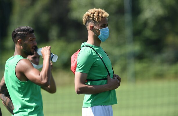 19-year-old French defender set for Arsenal return after loan extension ...