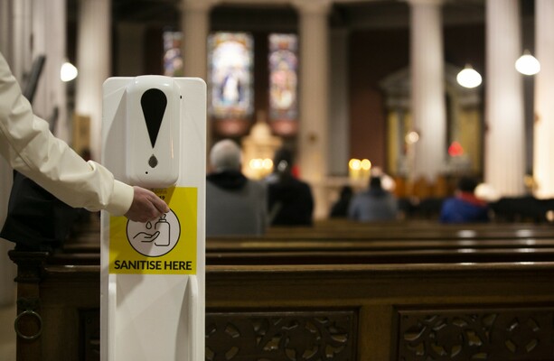 Church leaders unite to recommend wearing of face coverings during worship