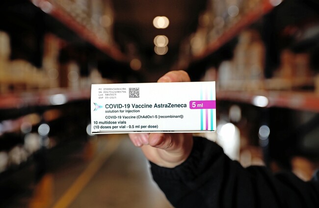First 21,600 doses of the AstraZeneca vaccine arrive into Ireland