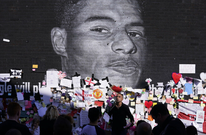Police do not believe abusive graffiti on Marcus Rashford mural was of ...