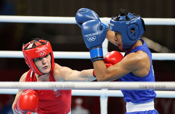 Kellie Harrington wins Olympic boxing semi-final in Tokyo · The 42