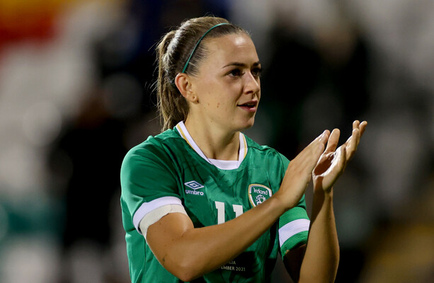 McCabe scores in Arsenal win over Man City as Chelsea hit Manchester ...