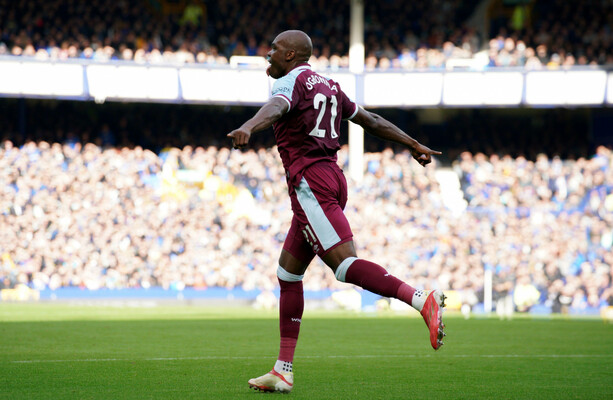 Everton's 100% home record comes to an end · The 42