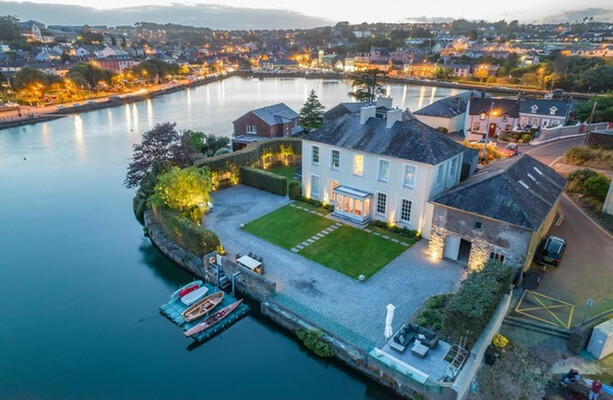 Waterfront wonder: Luxury home with boat parking and sparkling views in ...