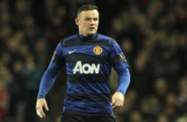 'Fatman and Robin (van Persie)' - Dutch media reacts to RVP transfer