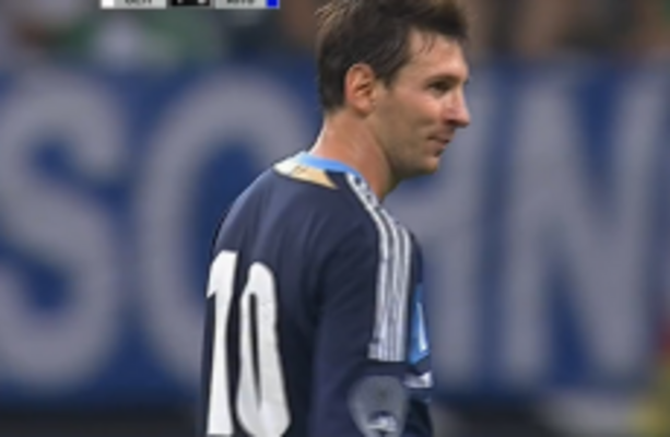 VIDEO: Leo Messi handshake sends pitch invader away happy · The 42