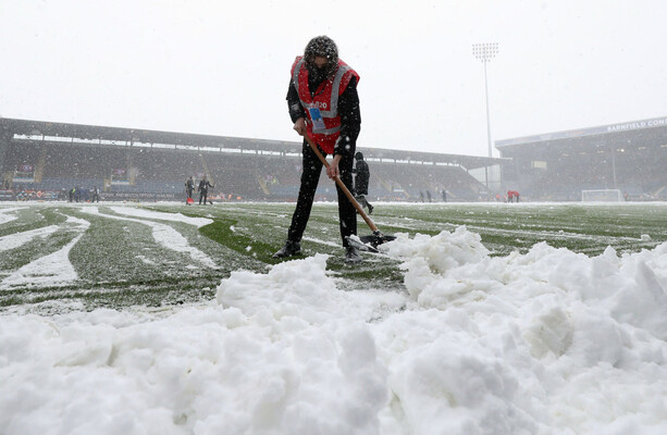 Snow forces postponement of Burnley's clash with Tottenham · The 42