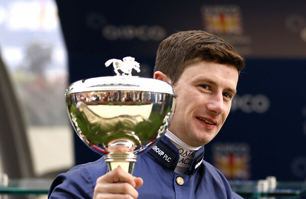 Oisin Murphy relinquishes licence to ‘focus on rehabilitation’