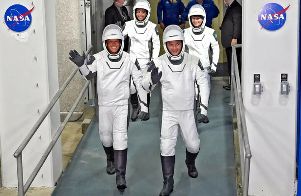 First Nasa crew comprised equally of men and women heads to ISS on ...