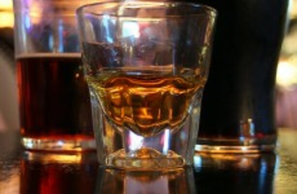 Glass shape influences how quickly we drink alcohol · TheJournal.ie