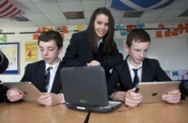 Thousands of post-primary pupils to start school year using e-books