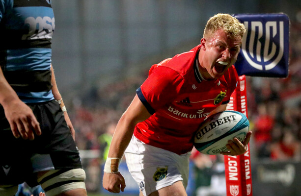 Craig Casey among five Munster players to sign contract extensions