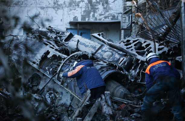 Russia says 'malfunction' caused jet to crash into residential building ...