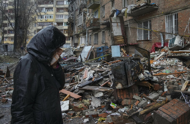 Ukraine battles to reconnect millions in the cold and dark after latest ...