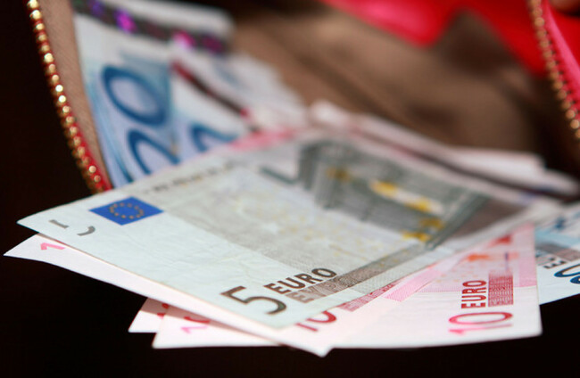 Christmas Bonus Payment To Be Paid To Over 1 3 Million Social Welfare