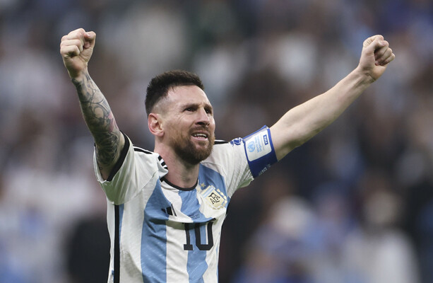 Messi takes his crown in Argentina's absurd, epic World Cup final ...