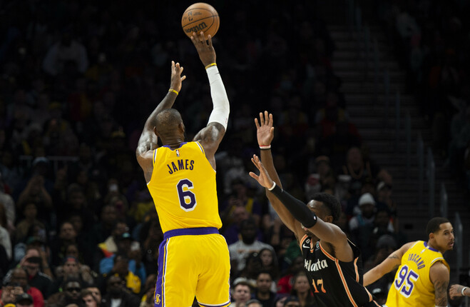 LeBron's season-high 47 points on 38th birthday spark Lakers to NBA win