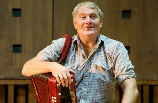 Tributes paid following the death of trad musician Séamus Begley at 73