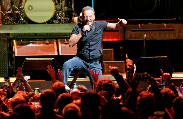 Bruce Springsteen cancels another concert because of illness